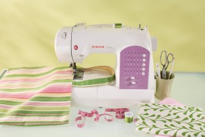 Singer Curvy 8763 Sewing Machine – (Reviewed by Experts)