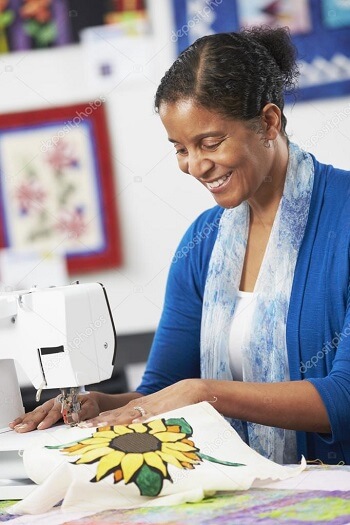 7 Best Electric Sewing Machines – (Reviews, Guide & FAQs)